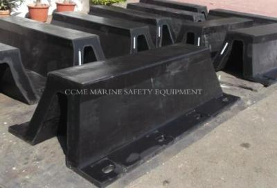 China H300×2500mm Marine Arch Type Rubber Fender for sale