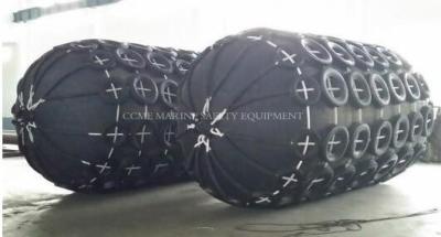 China Marine Pneuamtic Boat Rubber Fender With Tire And Chain for sale