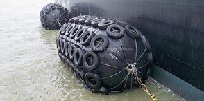 China Pneumatic Rubber Marine Fenders Marine Rubber Fender for sale