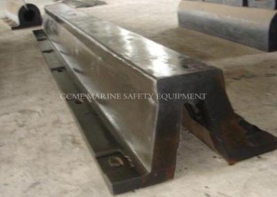 China Boat Super Arch Type V Type Marine Rubber Fender for sale