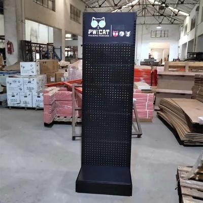 Cina Fabrica colore personalizzato dimensione metallo nero scaffali di vetrina negozio in vendita