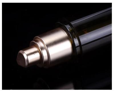 Cina Flaconi Airless in AS per la cura della pelle, flacone airless da 80ml 100ml per lozione (MC-206) in vendita