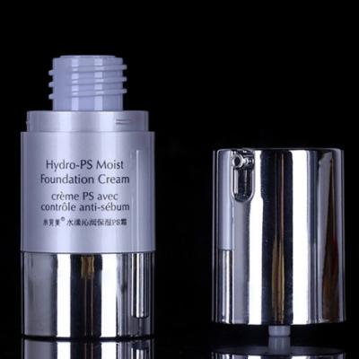 Cina Bottiglia di pompa senza aria a forma di cilindro PP per cosmetici 40ml 80ml 100ml 120ml (MC-208) in vendita
