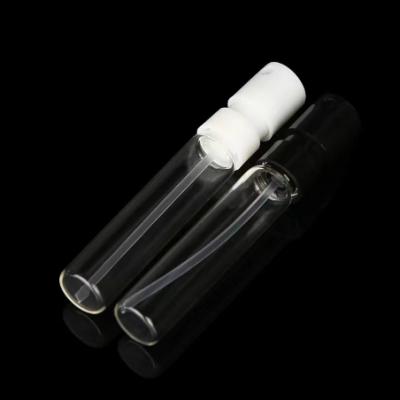 Cina Flacone da viaggio per profumo piccolo OEM da 1,8 ml 2 ml, mini flaconi spray campione (MC-1204) in vendita