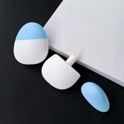 Cina Flacone per protezione solare isolante personalizzato da 30 ml a forma di ciottolo in PE (MC-1405) in vendita