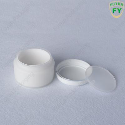 Cina Barattoli rotondi di imballaggio di plastica 15g per l'imballaggio della crema di cura di pelle in vendita