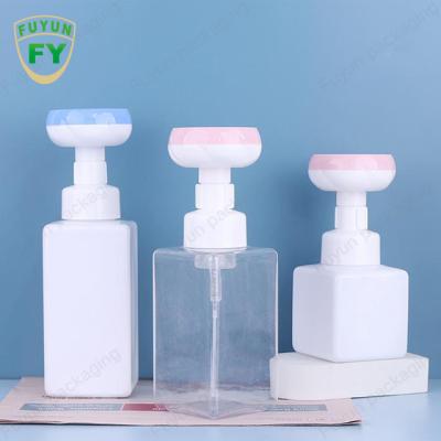 Cina bottiglia vuota di Paw Flower Head del quadrato della bottiglia della pompa della schiuma del sapone 500ml in vendita