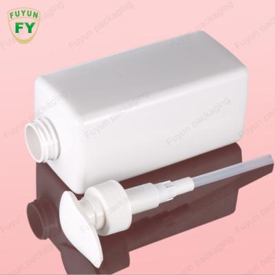 China bottiglia di plastica bianca Logo Printing dello sciampo di 12.5oz 500ml chiara for sale
