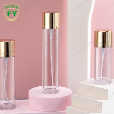 Cina Imballaggio cosmetico cilindrico vuoto della bottiglia 50ml dello spruzzo dell'ANIMALE DOMESTICO del cappuccio dell'oro in vendita