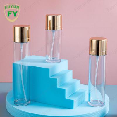 Cina Imballaggio cosmetico cilindrico vuoto della bottiglia 50ml dello spruzzo dell'ANIMALE DOMESTICO del cappuccio dell'oro in vendita