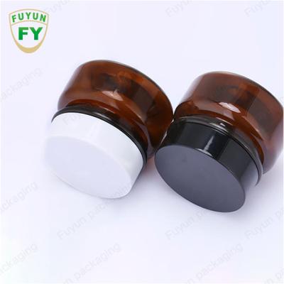 Cina Barattolo cosmetico all'ingrosso della crema di imballaggio per alimenti 30ml Amber Black Pet Plastic Cosmetic con il coperchio nero bianco in vendita