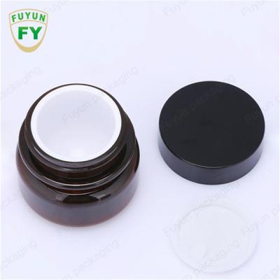 Cina Barattolo cosmetico all'ingrosso della crema di imballaggio per alimenti 30ml Amber Black Pet Plastic Cosmetic con il coperchio nero bianco in vendita