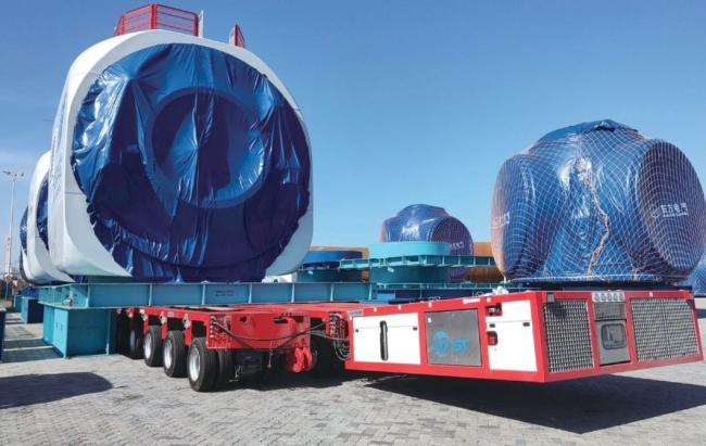 Self-Propelled Modular Transporter (SPMT) with High-Tensile Steel Trailer