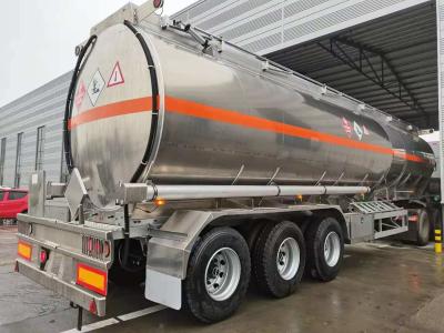 Cina Cisterna di petrolio/cisterna di carburante a tre assi in acciaio al carbonio, semirimorchio con capacità di carico da 50 a 70 t in vendita