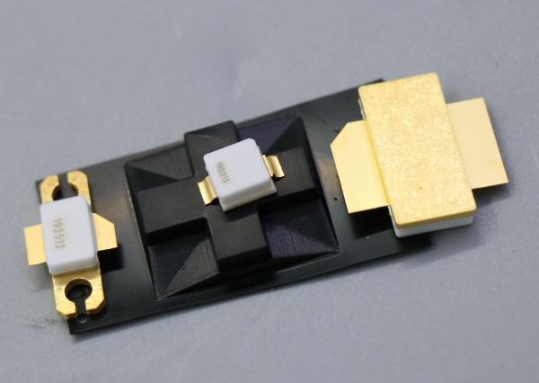 transistor di alto potere dei FETs rf di 700-1000MHz LDMOS 28V 260W con protezione integrata di ESD