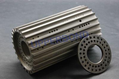 China Normale Härte Rostschutz-Receival-Trommel mit der schwarzen Beschichtung zusammengebaut zwischen Zigaretten-Rod-Maschine und Filter-Maschine zu verkaufen