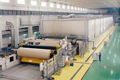 Cina linea di produzione della macchina di fabbricazione di carta di Testliner del cartone del contenitore di cartone di grande capacità in vendita