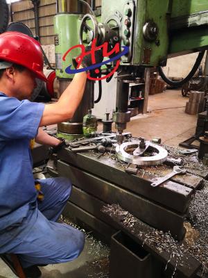 Cina Ricicli la carta della fodera di Kraft della macchina di fabbricazione di carta ha ondulato la macchina di fabbricazione di carta da vendere in vendita