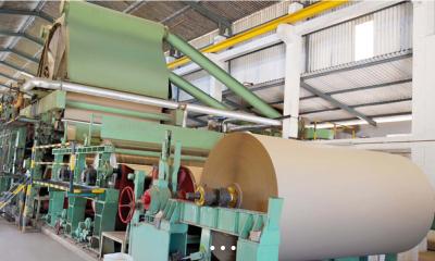 Cina Rotolo enorme di carta kraft di Brown che fa il contenitore di scanalatura di cartone di Testliner della fodera della macchina in vendita