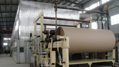 Cina Rotolo enorme di carta di scanalatura di Brown Kraft che fa il contenitore di cartone di Testliner della fodera della macchina in vendita