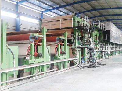 Cina 5200mm hanno ondulato la base del cartone della macchina di Testliner del mestiere di carta in vendita