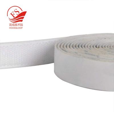 Cina Il doppio autoadesivo a 4 pollici del ciclo del gancio del nastro del ciclo e del gancio ha parteggiato 16mm 20mm per decorativo in vendita