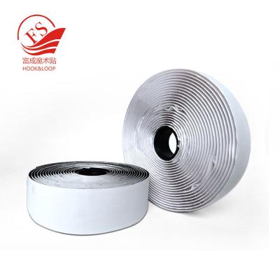 Cina Nastro autoadesivo del velcro dei cerchi di forza industriale con la colla della colata di calore in vendita