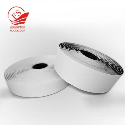 Cina Gancio e ciclo appiccicosi resistenti per il cappello, il gancio del tessuto ed il fermo del ciclo in vendita