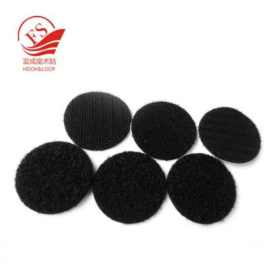 Cina Il velcro autoadesivo nero/bianco punteggia il gancio ed il ciclo con termoresistente in vendita