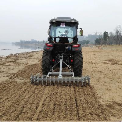 China Ride-On Strand Reinigingsmachine Skid Steer Loaders Zandreiniging Aanhangsels Te koop