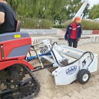 China Tractor Mounted Vibrating Screen Hydraulically Controlled for Speed Beach Sand Cleaning for sale