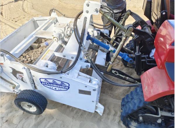 Quality 1500KG Heavy-Duty Beach Cleaner Tractor for Environmental Garbage and Seaweed for sale