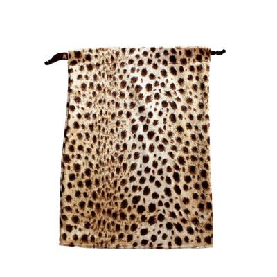 Cina La piccola borsa riutilizzabile del leopardo del sacchetto del regalo della tasca della pelle scamosciata dei gioielli della borsa di cordone del velluto di prezzo franco fabbrica con personalizza il logo e la dimensione in vendita
