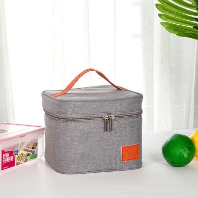 Cina Lunchbox impermeabile su misura del dispositivo di raffreddamento dell'ufficio del vario di forma del pranzo della borsa di alimento bene durevole termico portatile del contenitore con la tracolla in vendita
