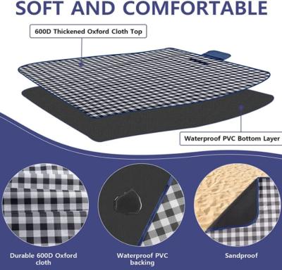 Cina Outdoor Picnic Large Beach Blanket Foldable Lightweight Waterproof Sand Mat in vendita