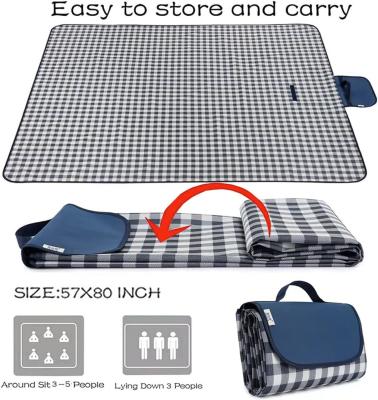 Cina Outdoor Picnic Large Beach Blanket Foldable Lightweight Waterproof Sand Mat in vendita