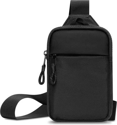 Cina Men Women Small Crossbody Chest Bag Shoulder Bag Messenger Bag For Travel in vendita