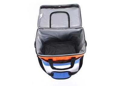 Cina Cinghia di Tote Lunch Bag With Shoulder isolata grande dispositivo di raffreddamento impermeabile in vendita