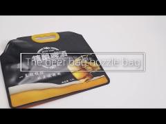 Del supporto borsa di plastica variopinta della bevanda su con il fondo piatto del sacchetto del becco del foglio di alluminio del becco