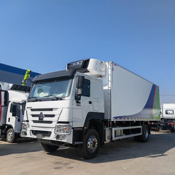 Quality HOWO Carrier Frozen Meat Transport Refrigerated Freezer Refrigerator Van Refrigeration Units Vehicle for sale
