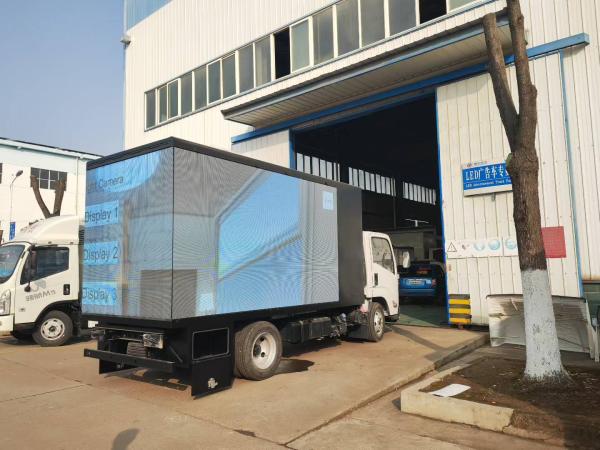 Quality LED Mobile Digital Led Adversting Advertise Billboard Screen Box for sale