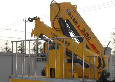 China Hydraulic Knuckle Boom Truck Crane With 13m Max Reach for sale