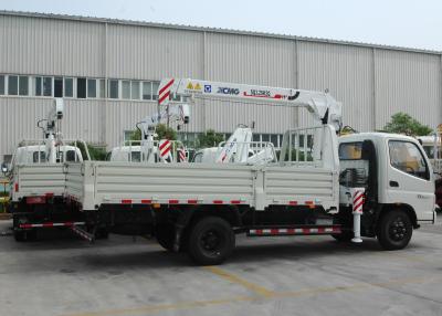 China Cargo Mobile Crane Truck 3.2 Ton , XCMG Truck With Crane for sale