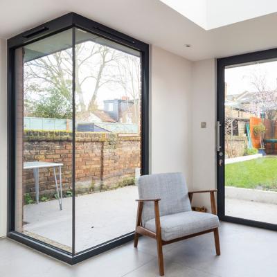 China Esquina inconsútil reforzada marco de aluminio Windows para los edificios del casa y de oficinas en venta