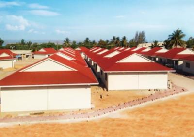 China Pre Fabricated Modular PVC Door Light Steel Frame Houses With Structural Insulated Panel for sale