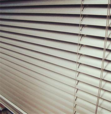 China White Wooden Grain Painting for Manual Rolling Shutter/Meshwork Door for sale
