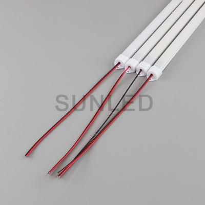 China 110v 220v starre LED-Streifenleuchten Aluminiumprofil 5630 SMD IP65 wasserdichte LED-Stäbe zu verkaufen