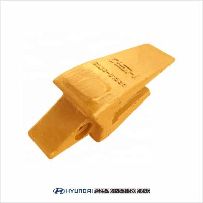China Korte type gelast staal bouwmachine onderdelen r225 mini graafmachine reserveonderdelen emmer adapter van china fabrikant Te koop