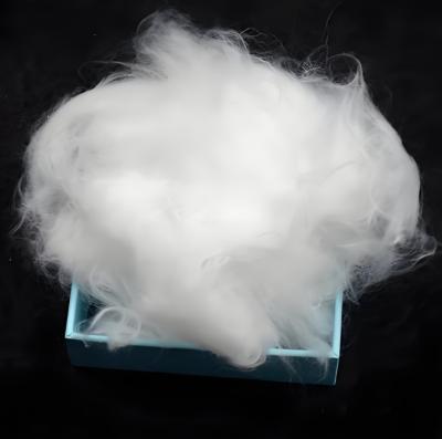 China Maagdelijke synthetische polyestervezel, gesiliconiseerd voor vullingstoepassingen Te koop