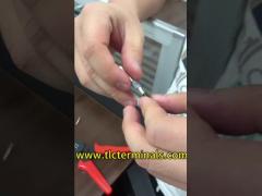 Crimping de bout de cordon